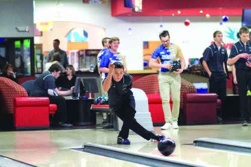 Bowling Co-Op Focuses on Playoff Bid - The Woodstock Independent