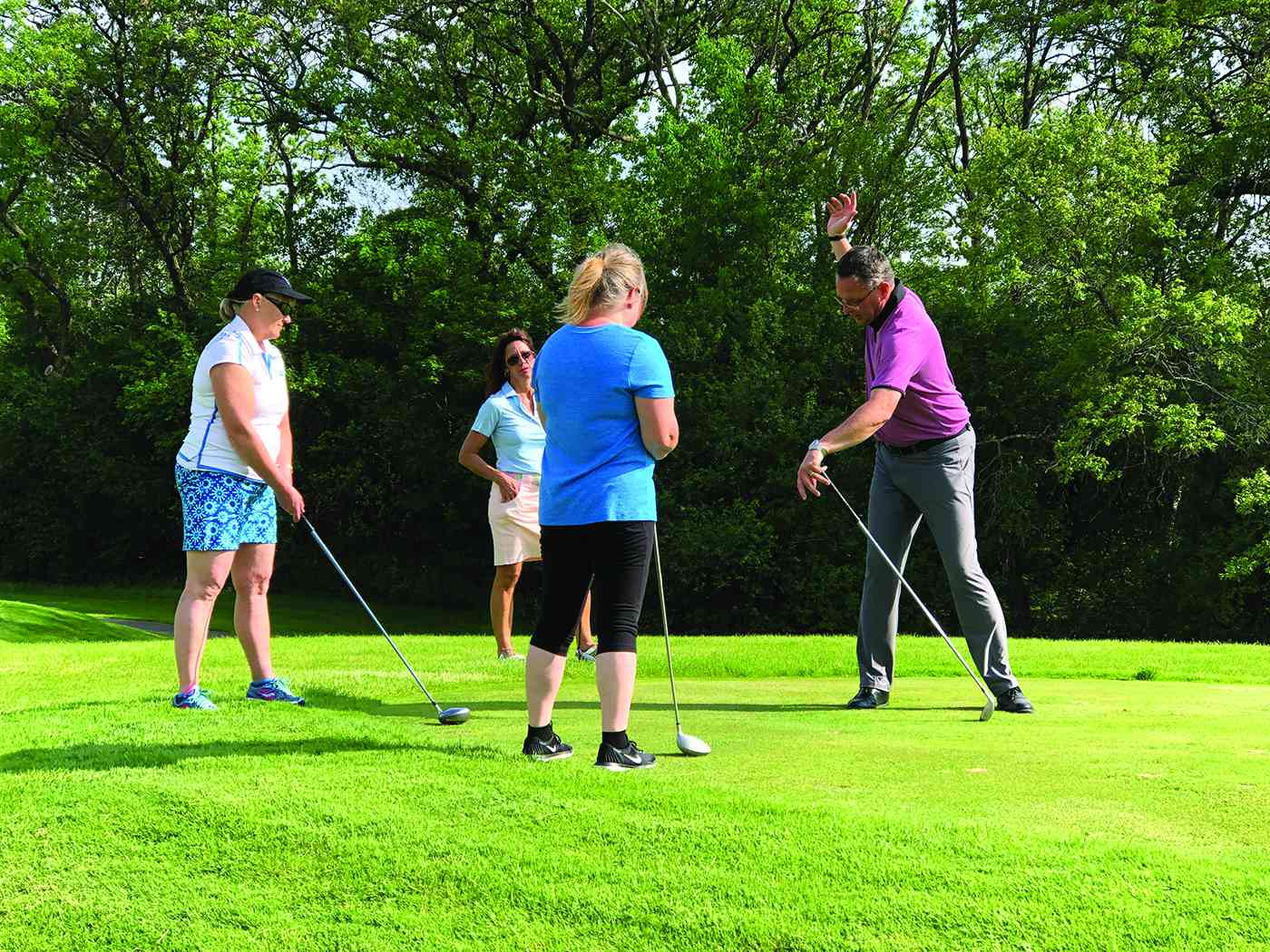 Country club promotes women drivers - The Woodstock Independent