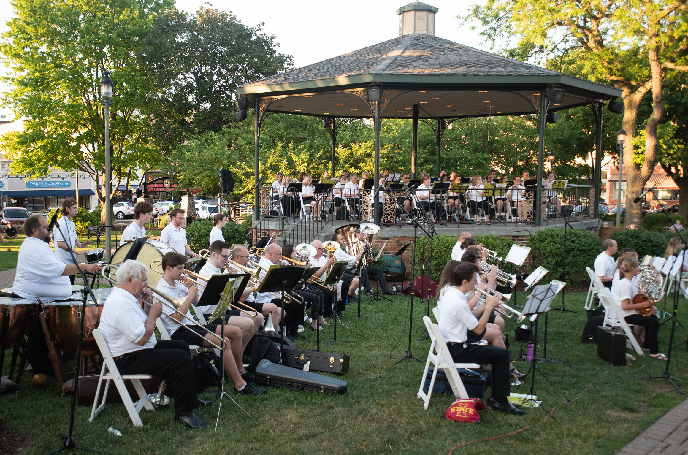 City Band Goes Broadway: Season's first concert serves up show biz ...