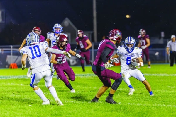 Streaks fall short on homecoming - The Woodstock Independent